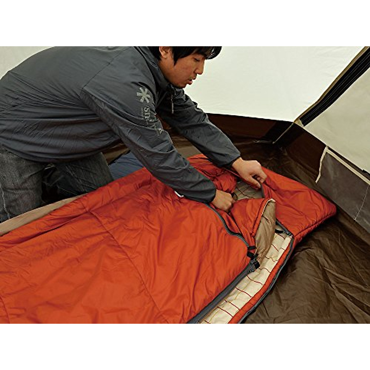 Snow Peak Ofuton Sleeping Bag - Versatile Camping Sleeping Bag for Cold Weather & Warm Sleeping - Comfortable & Durable Camping Equipment - Wide