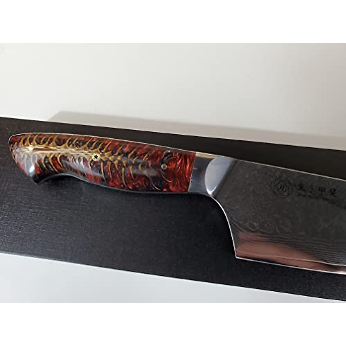 Custom VG10 Damascus chef knife Hybrid Santoku 9" White Silver cast pine cone handle, kitchen knife w/ 67 layer SS Damascus (Red silver)