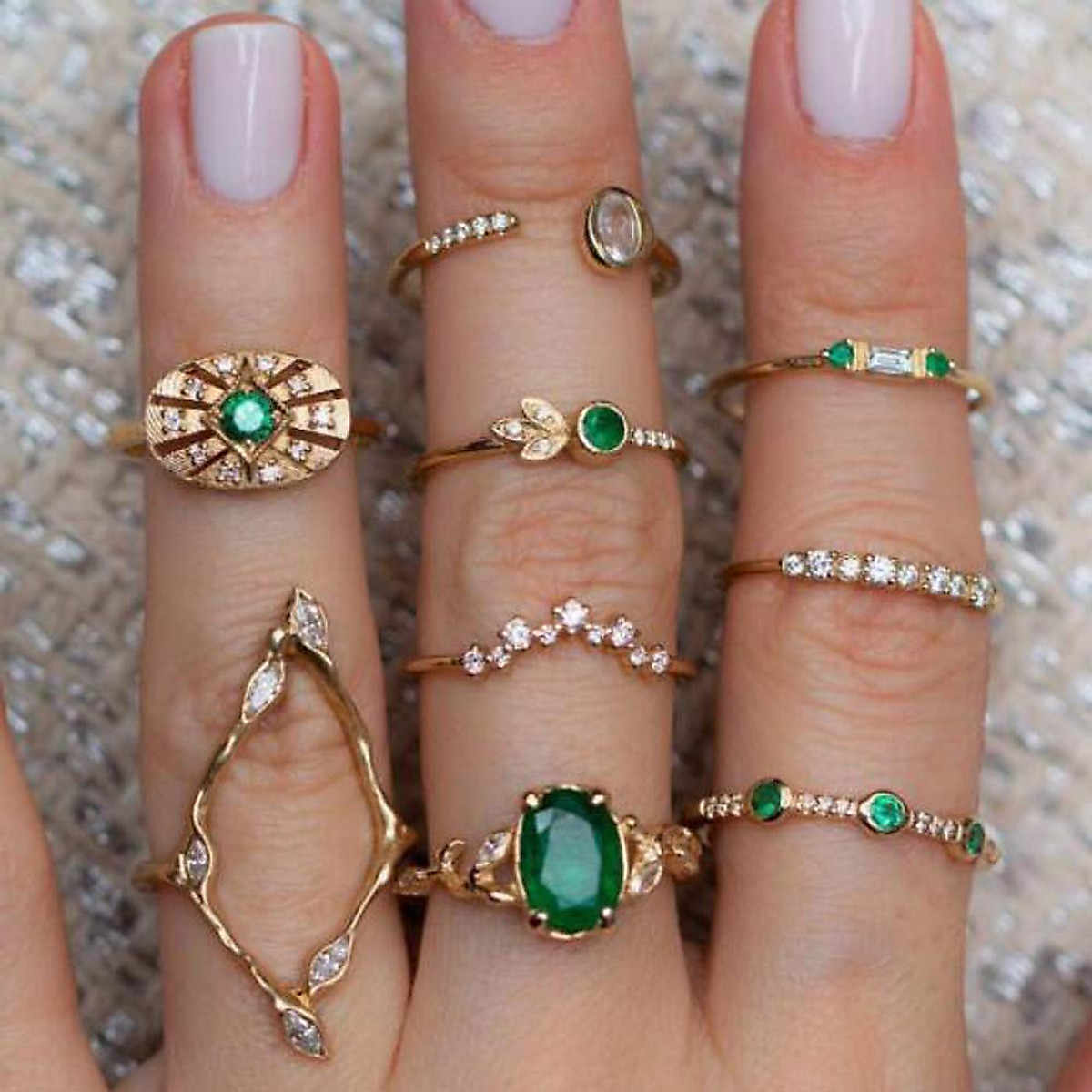 YERTTER Men 9 pcs Vintage Gold Ring Set Green Gem Rings Set Craved Rings Set Joint Knuckle Ring Set Finger Rings Stackable Retro Mid Rings for Women and