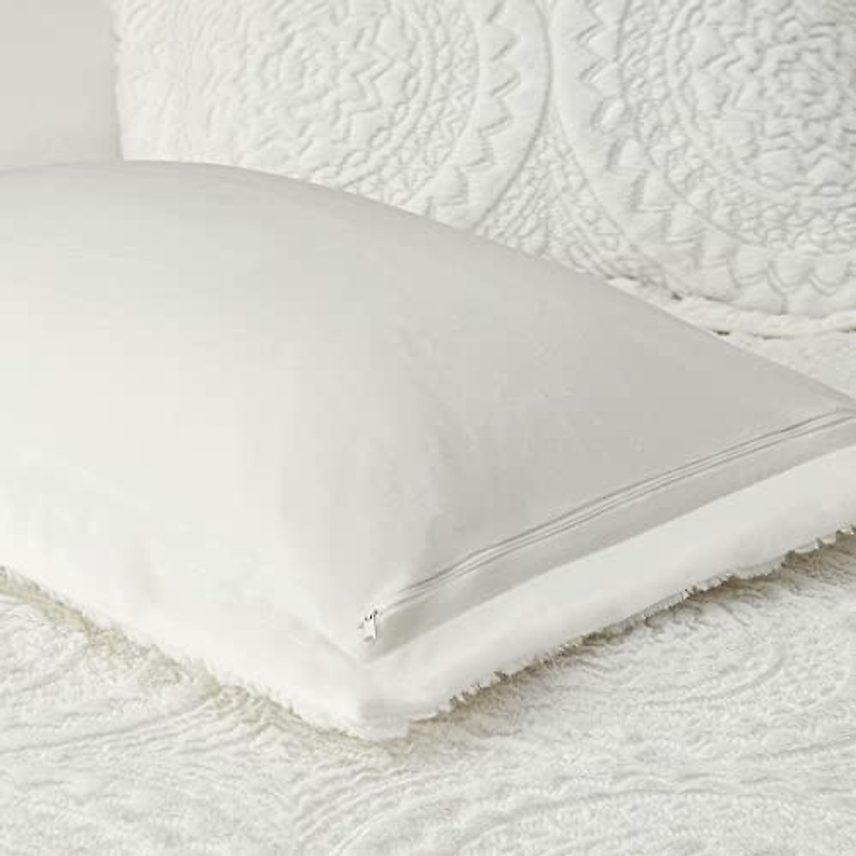 Madison Park Ultra Soft Luxury Premium Plush Comforter Mini Modern All Season Down Alternative Bedding Set with Matching Sham, King, Ivory
