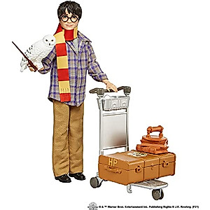 Mattel Harry Potter Collectible Platform 9 3/4 Doll (10-inch), Posable, Wearing Travel Fashion, with Hedwig, Luggage & Accessories, Gift for Collectors and Kids 6 Years Old and Up