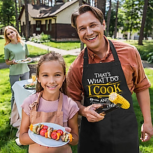 CUSUGBASO Cooking Aprons for Men, One Size Funny Aprons with Three Pockets- That's What I Do.I Cook. Birthday Gifts for Men, Dad - Chef Aprons for Father's Day, Birthday,Christmas,House Warming