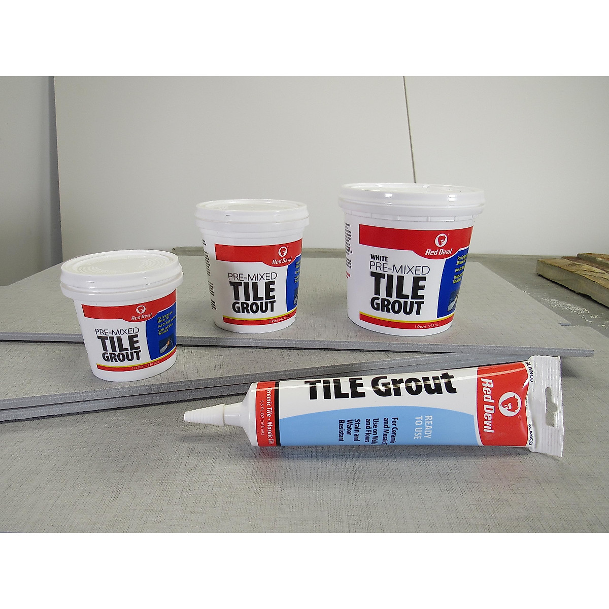 Red Devil 0424 Pre-Mixed Tile Grout, 1 Quart,White, (Pack of 1)