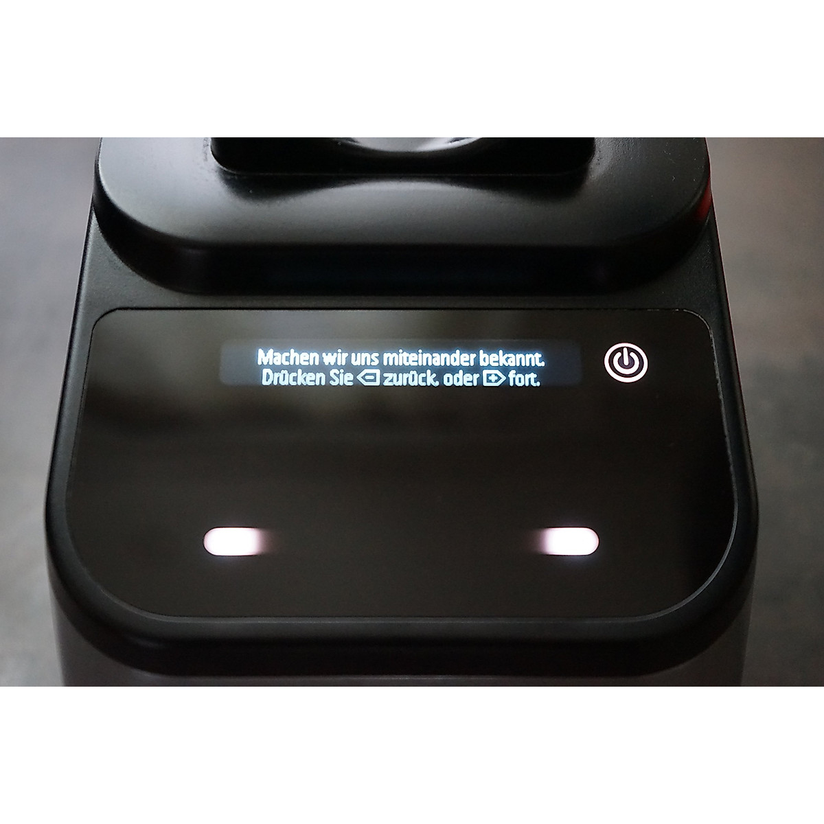 Blendtec Designer 725 Blender with WildSide+ Jar (90 oz), Professional-Grade Power Self-Cleaning, 6 Pre-Programmed Cycles, 100-Speeds, Sleek and Slim, Stainless Steel, /Black