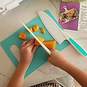 JIANYI Kids Knife Set, Kitchen Baking Knife Set for Cooking and Cutting Fruits, Bread, Lettuce, Veggies Cake, Plastic Kid Safe Knife Set for Little Hands - Set of 3