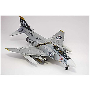 1/48 USN F-4J VF-84 Jolly Rogers 12305 with 3 Lifelike Pilot Figures - Plastic Model Kit