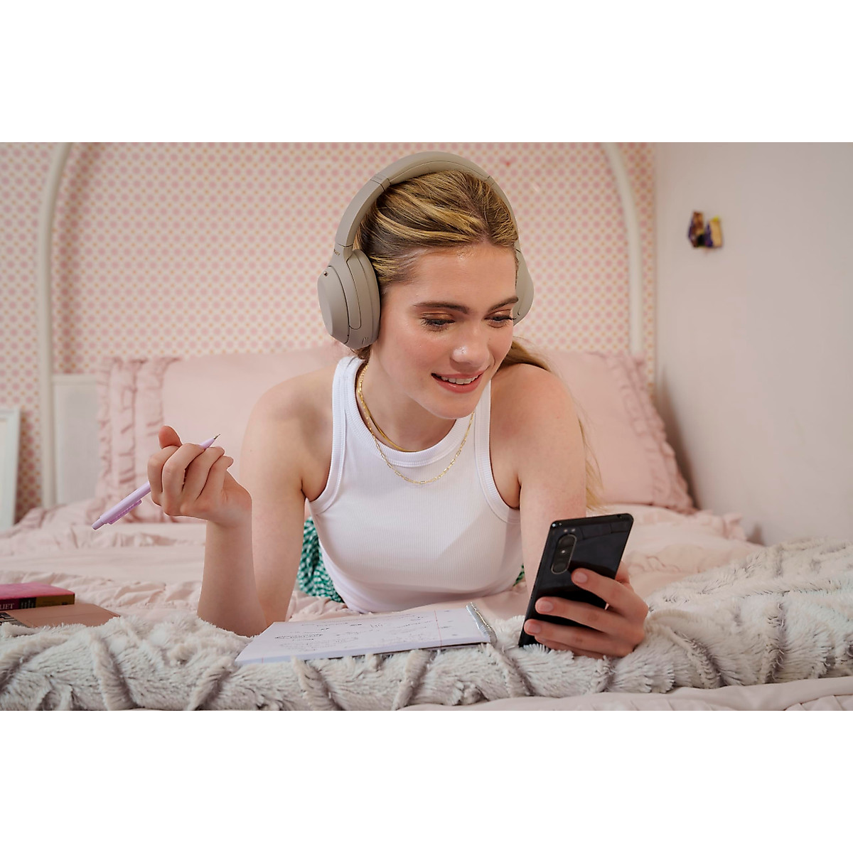 Sony WH-1000XM4 Wireless Premium Noise Canceling Overhead Headphones with Mic for Phone-Call and Alexa Voice Control, Silver