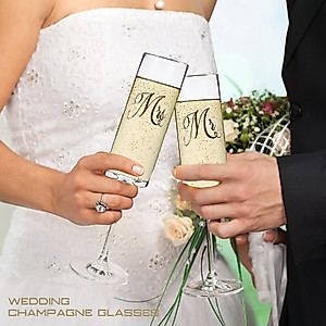 Yeegook Wedding Gifts for Bride and Groom, Mr and Mrs Champagne Flutes, Bridal Shower Gifts, Engagement Gift, Wedding Toasting Glasses with Cake Cutting Set for Wedding Anniversary Engagement