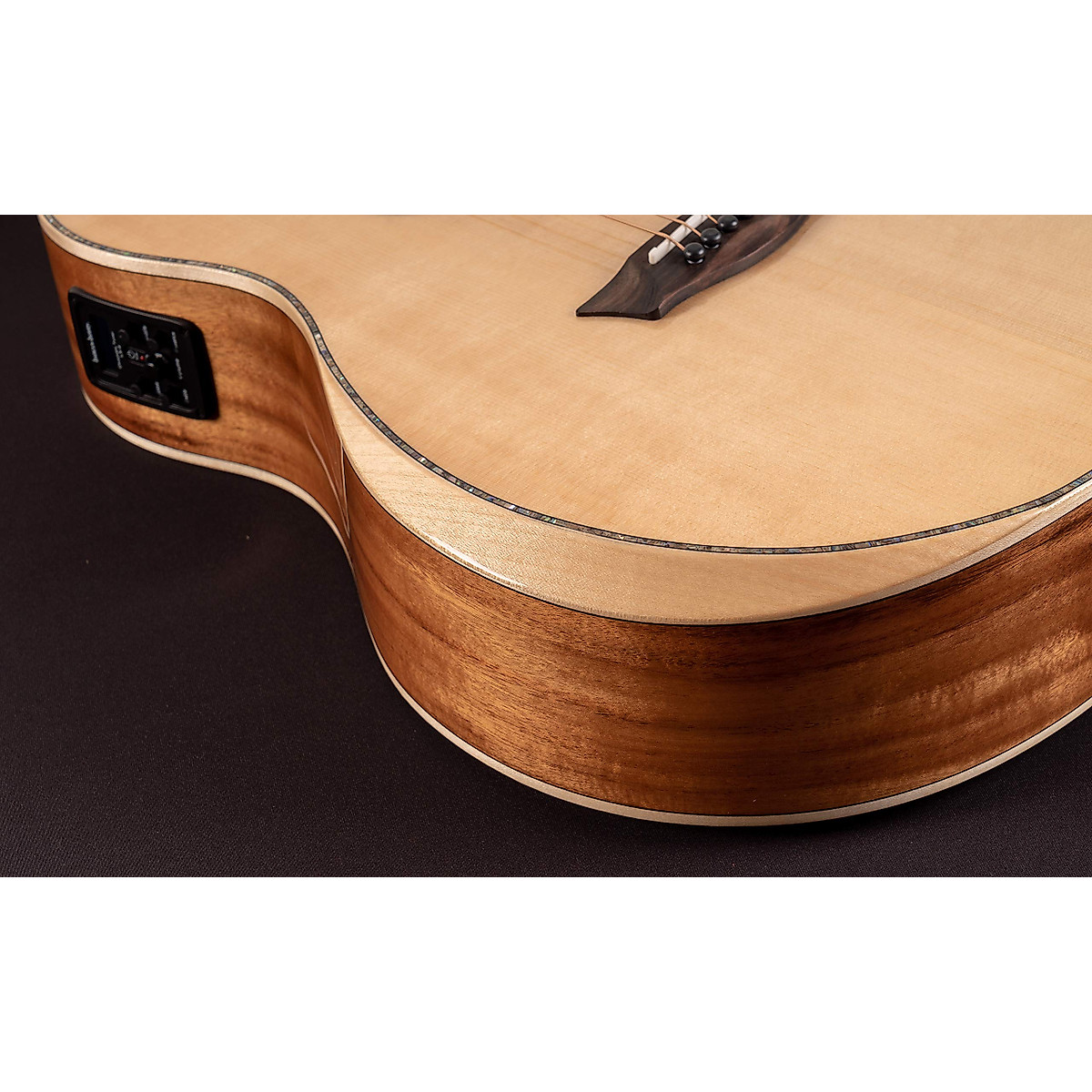 Washburn Bella Tono 6 String Acoustic-Electric Guitar, Right, Gloss Natural (BTSC56SCE-D)