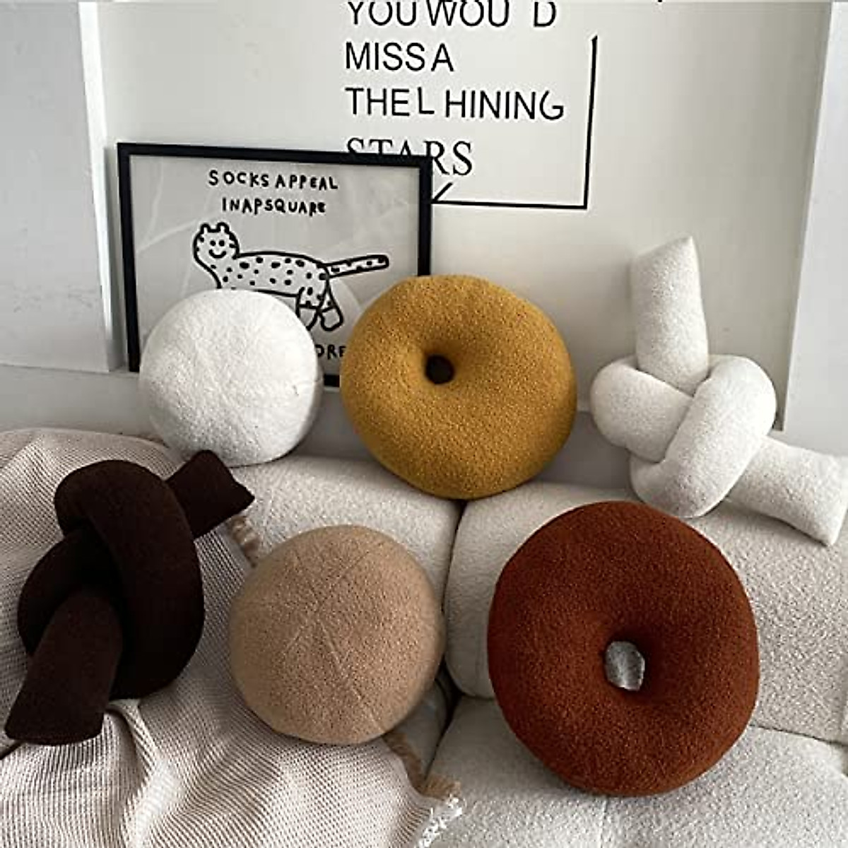 SHINUOER White Ball Pillow Decorative Round Throw Pillows,11.8" Boucle Ball Pillow Sphere Shaped Pillow Plush Cushion Round Decorative Pillow for Couch,Sofa,Bedroom