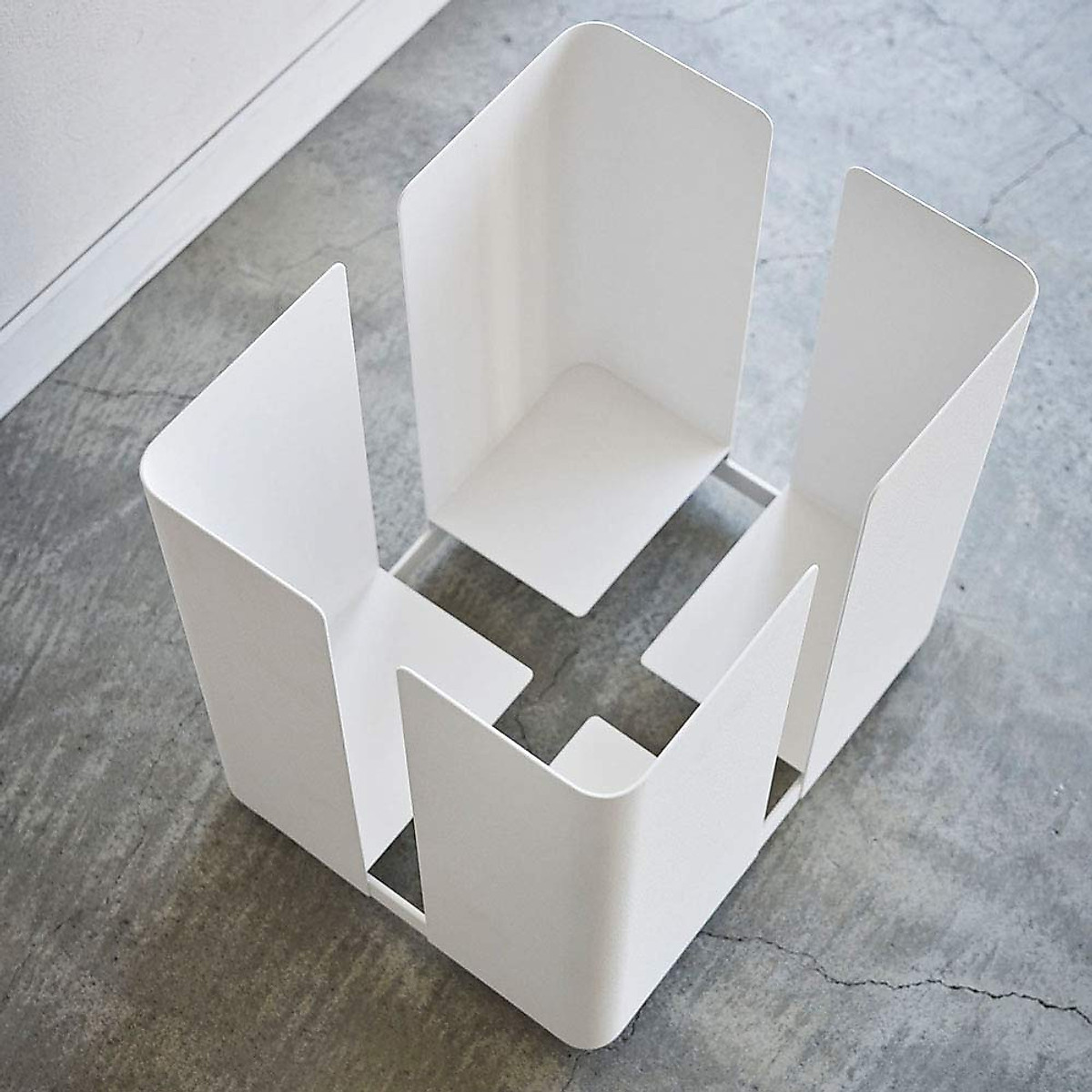 Yamazaki 6472 News Rack, Black, Approx. W 13.8 x D 10.8 x H 13.8 inches (35 x 27.5 x 35 cm), Tower