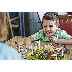 Safari Sprint Fisher-Price Kids Pre-School Game with Jungle-Themed Track, Hedgehog Pieces and Cards with African Animal Facts, 2 to 4 Players, Gift for Ages 3 Years & Older