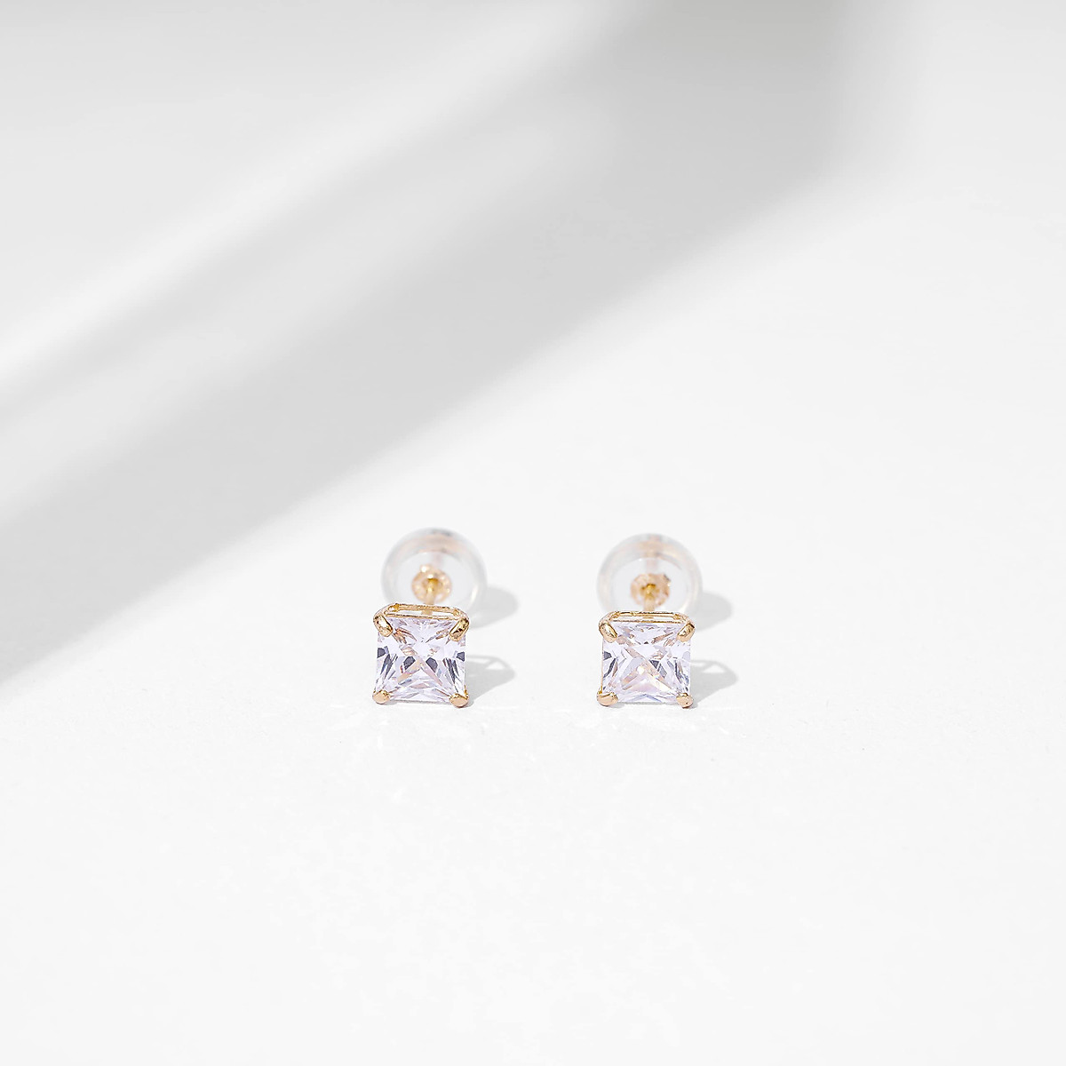 Amazon Essentials 14K Gold 1cttw Zirconia Square Stud Earrings (previously Amazon Collection)