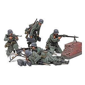 TAMIYA 35386 1:35 Figure Set German MG Troops (5) with WW2 Faithful Replica, Model Building, Plastic Kit, Crafts, Hobby, Gluing, Model Kit, Assembly, Unpainted