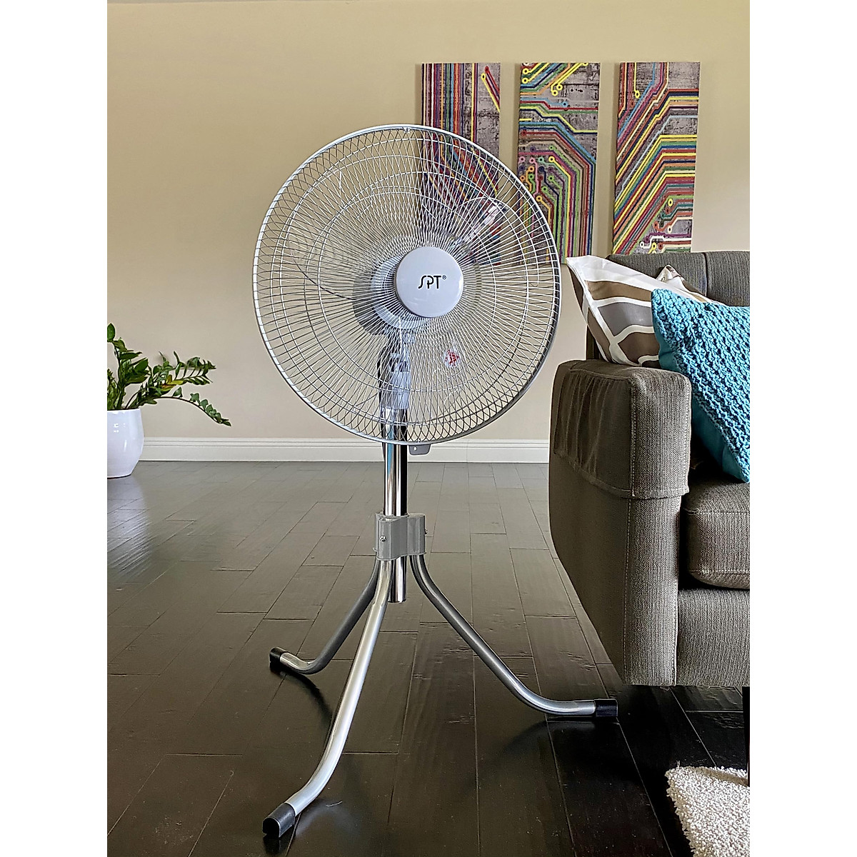 Sunpentown 18" Heavy Duty Fan, Multi