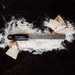 Microplane Premium Classic Series Zester Grater, 18/8, Black - Lemon Zester & Cheese Grater & Vegetable Grater - Citrus, Parmesan Cheese, Garlic, Ginger, Nutmeg, Chocolate - Stainless Steel Grater