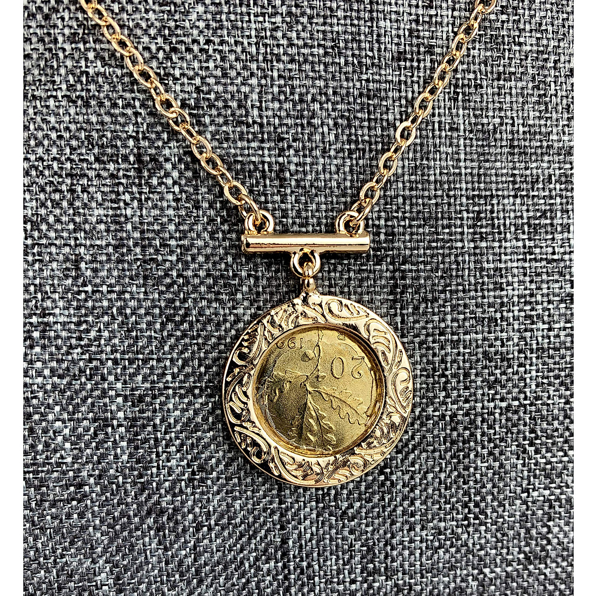 American Coin Treasures Italian 20 Lira Coin Pendant Bar Necklace | Goldtone Flat Cable | 18 Inch 3 Inch Extender with Lobster Claw Clasp | Certificate of Authenticity