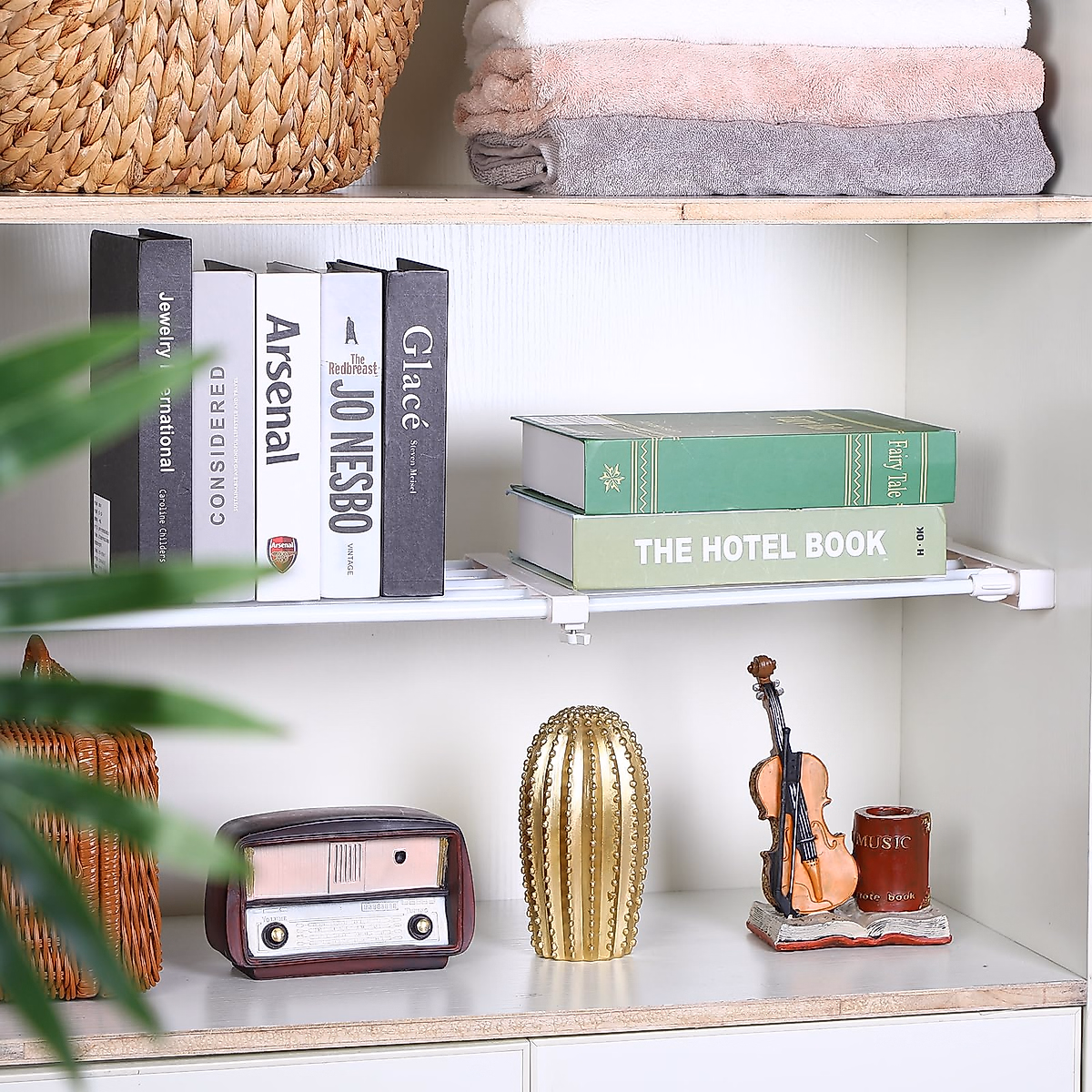 Geetery 4 Pcs Closet Tension Shelf Metal Expandable Closet Shelf Dividers Adjustable DIY Shelf Separators in Closet Tension Rod Storage Rack for Cabinet Kitchen Wardrobe (19.7''-31.5'' X 9.45'')