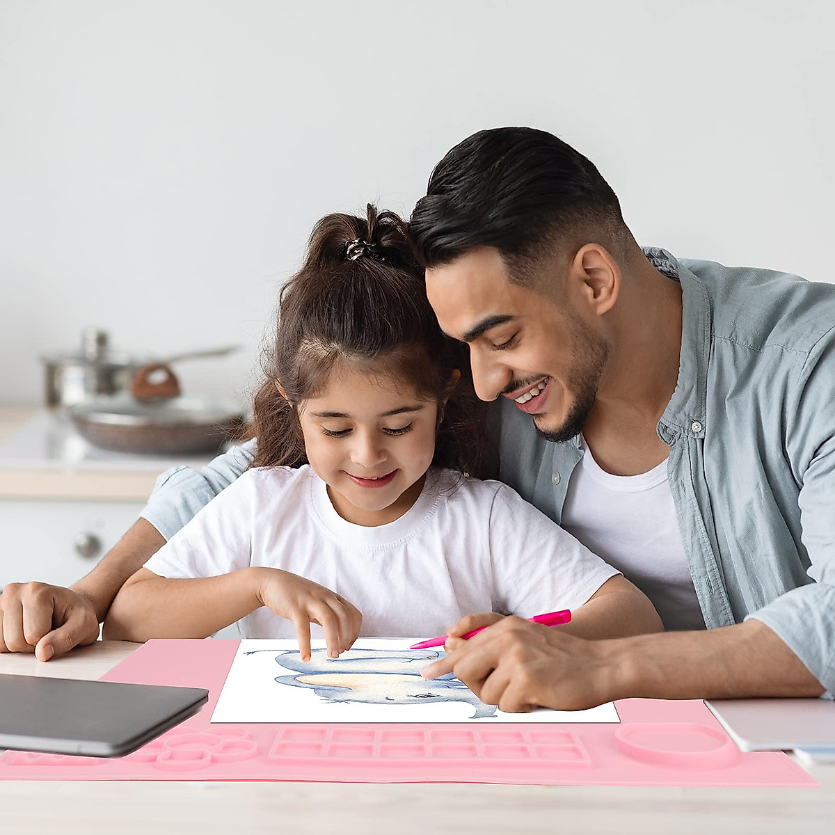 Silicone Art Mat, Silicone Mats for Crafts - Silicone Painting Mat with A4 Cutting Mat, Silicone Artist Mat with Cup for Art, Handmade, Crafts, Sewing and Scrapbooking (Pink)