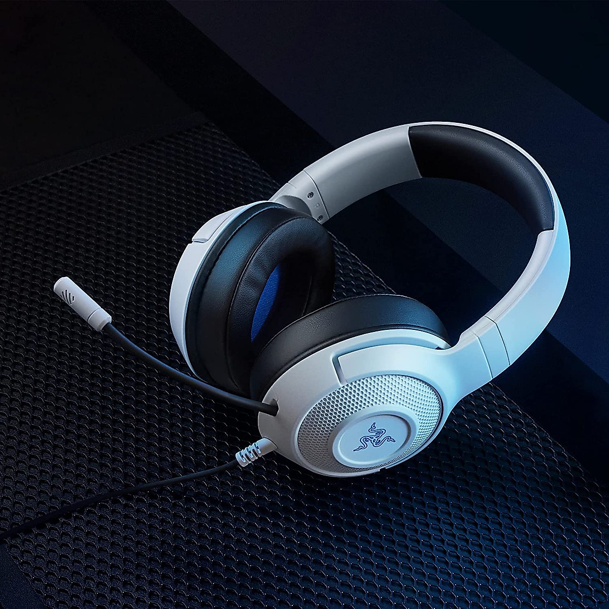Razer Kraken X for Console - Wired Console Gaming Headset (Bendable Cardiod Microphone, Custom-Tuned 40 mm Drivers, 3.5 mm Connection, Oval Ear Cushions, Adjustable Headband) PlayStation White