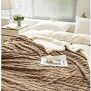 Warm Sherpa Fleece Throw Blanket Thick Throw Soft Plush Fluffy Boho Tufted Blanket for Bed Sofa Couch, Cozy Warm Velvet Fleece Throw for Winter, Camel 50''x60''