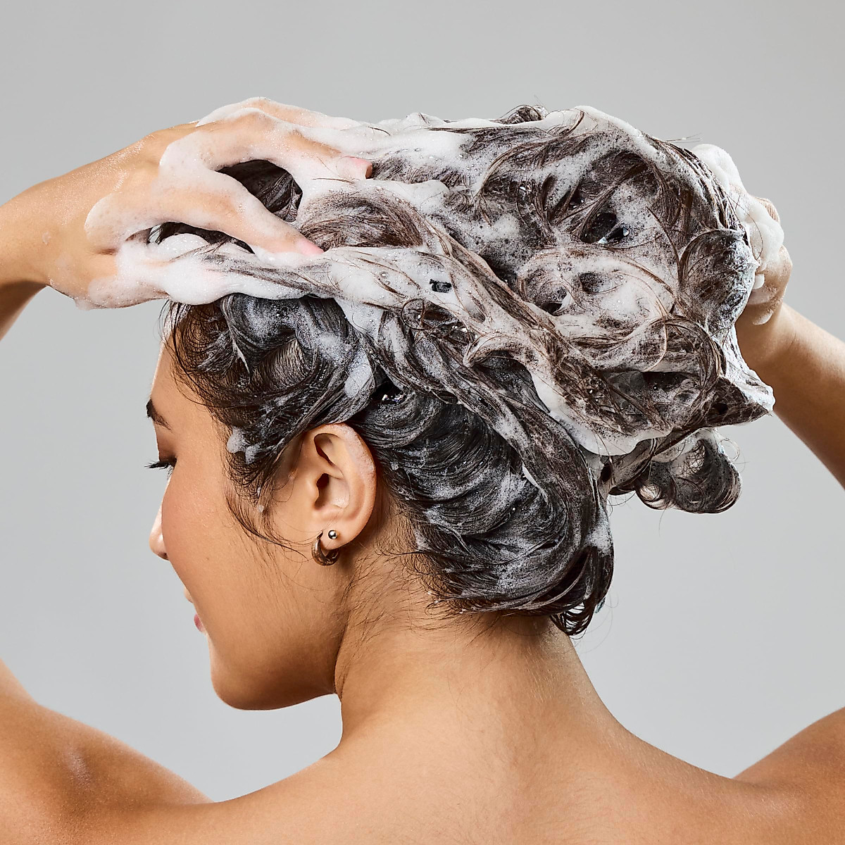 Bumble and bumble. Gentle Shampoo For Every Day | Hydrating + Shine | Curly, Wavy, Straight