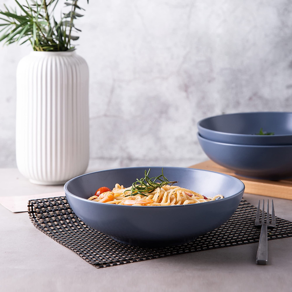 AmorArc 8.75‘’ Large Pasta Bowls, 42 ounce Wide Stoneware Bowls Set of 4 for Kitchen, Deep Bowls for Pasta/Salad/Fruit/Otmeal/Soup, Microwave&Dishwasher Safe-Matte Blue