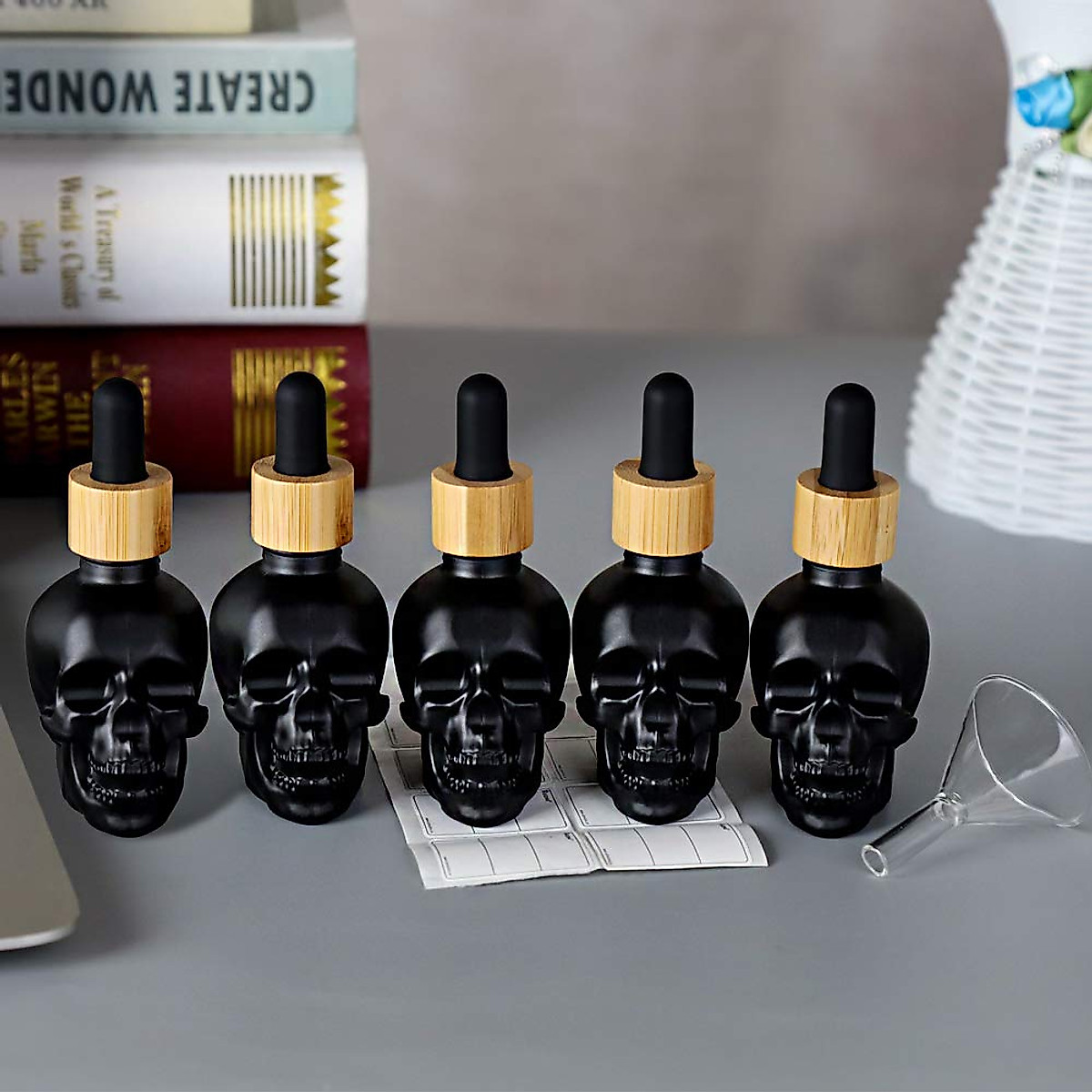 HUIZHU 5PCS 1oz Skull Glass Dropper Bottles Refillable Bottles liquid bottling Dispensing bottle with Eye Dropper Pipettes for Essential Oils/Beauty Oil Mix, Aromatherapy Blends (30ml x 5pcs)