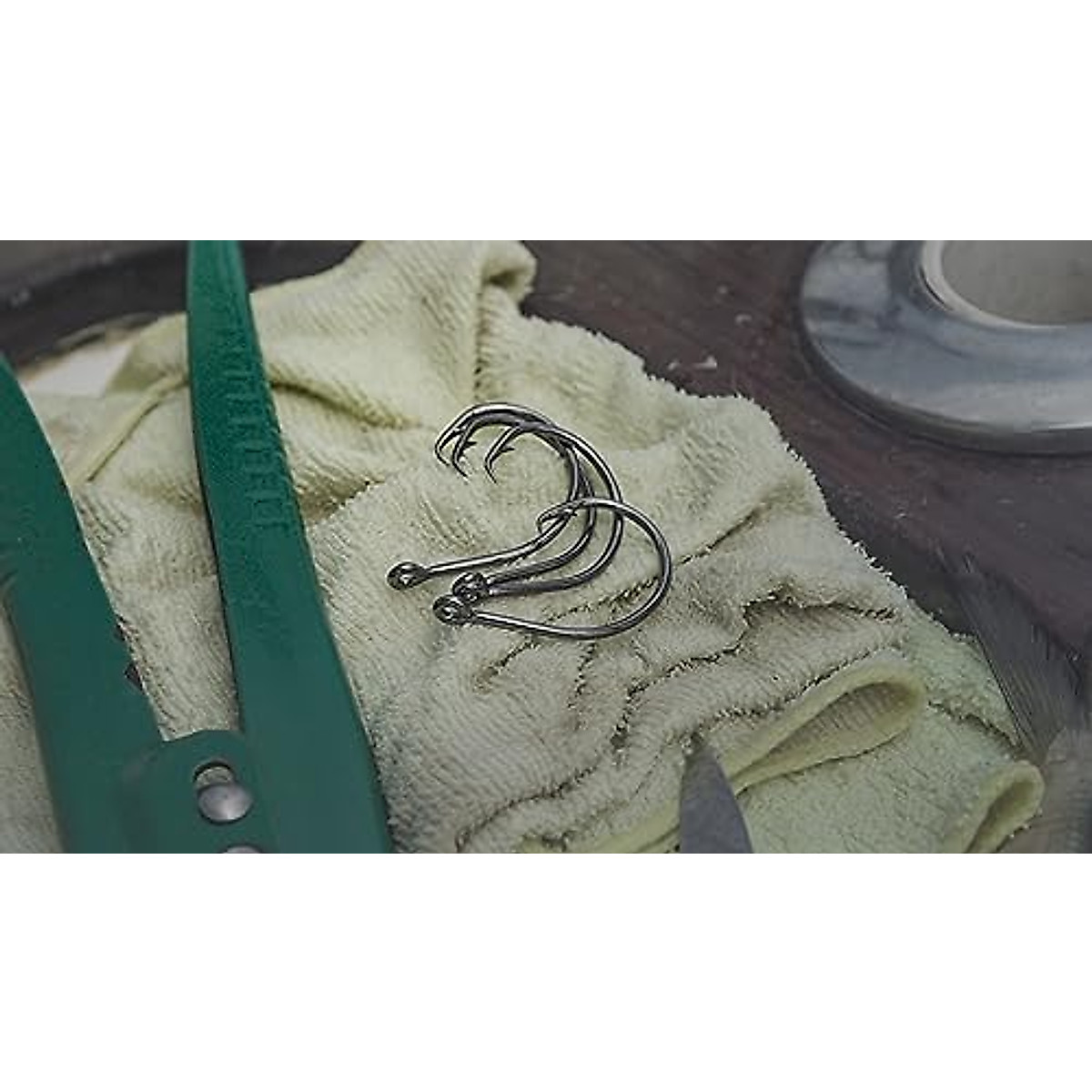 Mustad Demon Offset Circle, 4X Strong - Black Nickel-Size 10/0 - Pack of 5