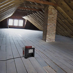 Plug-in Rodent Ultra Sonic Repellent 4-in-1 Rat Repelling Device Get Rid of Mice with Ultrasound Flashlight Predator Sounds Indoor Pest Prevention