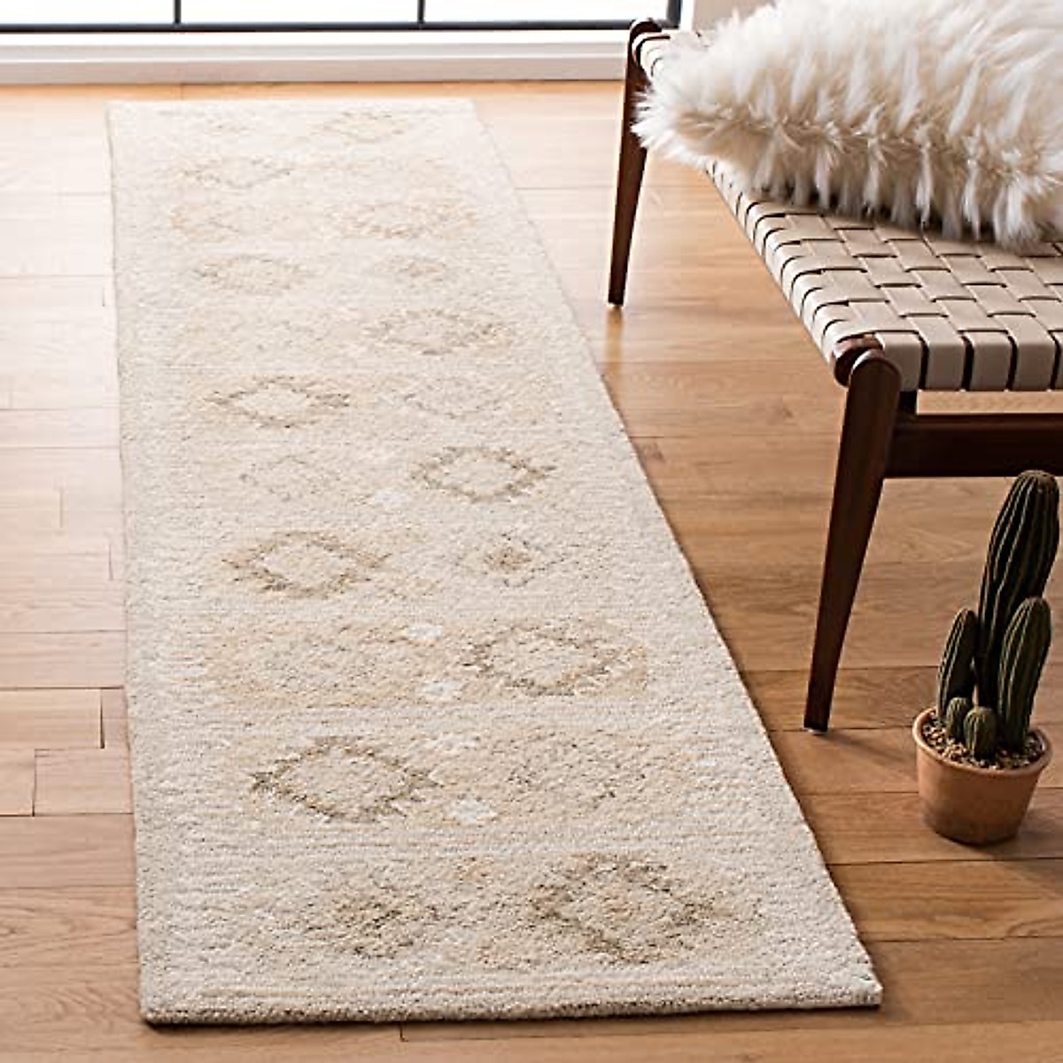SAFAVIEH Capri Collection 2'3" x 9' Beige CPR203B Handmade Premium Wool Runner Rug