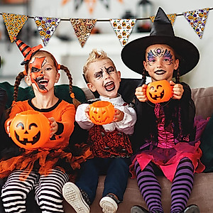 Halloween Fabric Squares,8 Pieces Spooky Fall Pumpkins Cotton Fabric,50cm x 50cm/20 x 20Inches Halloween Quilting Material for Halloween Horror Autumn Party Decorations Sewing Clothes