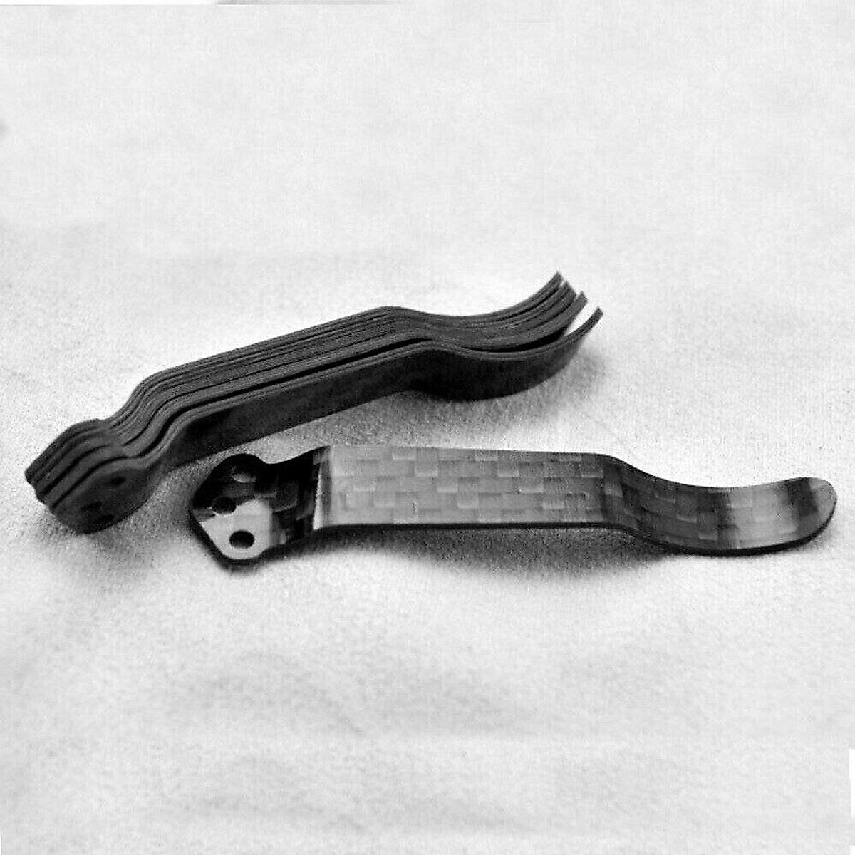 1PC Solid Carbon Fiber Pocket Clip For Benchmade 710 551 810 940 941 943 530 707 581 ?ZT 0620 0630 ?Ems CQC