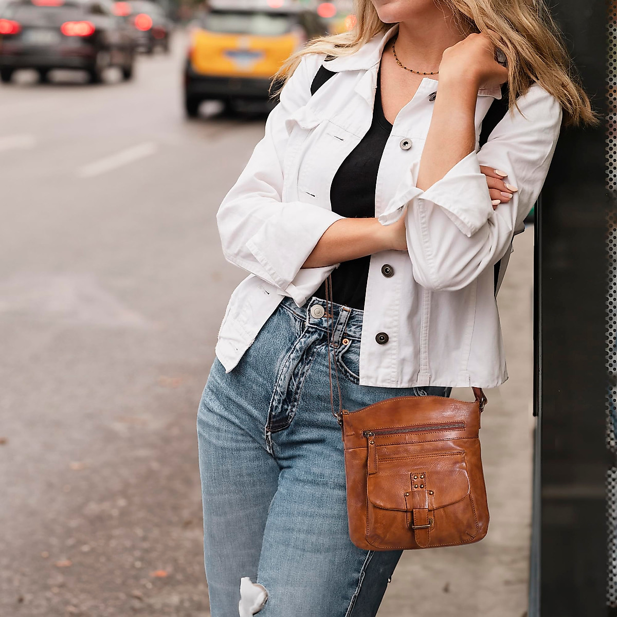 Leather Crossbody Bags for Women - Trendy Leather Crossbody Purses For Women - Medium Size Women's Handbag - Ladies Sling Bag