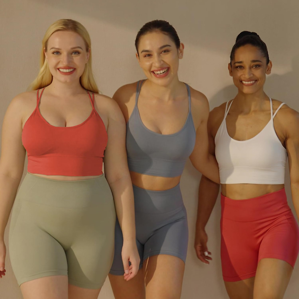 Evercute Cross Back Sport Bras Padded Strappy Criss Cross Cropped Bras for Yoga Workout Fitness Low Impact