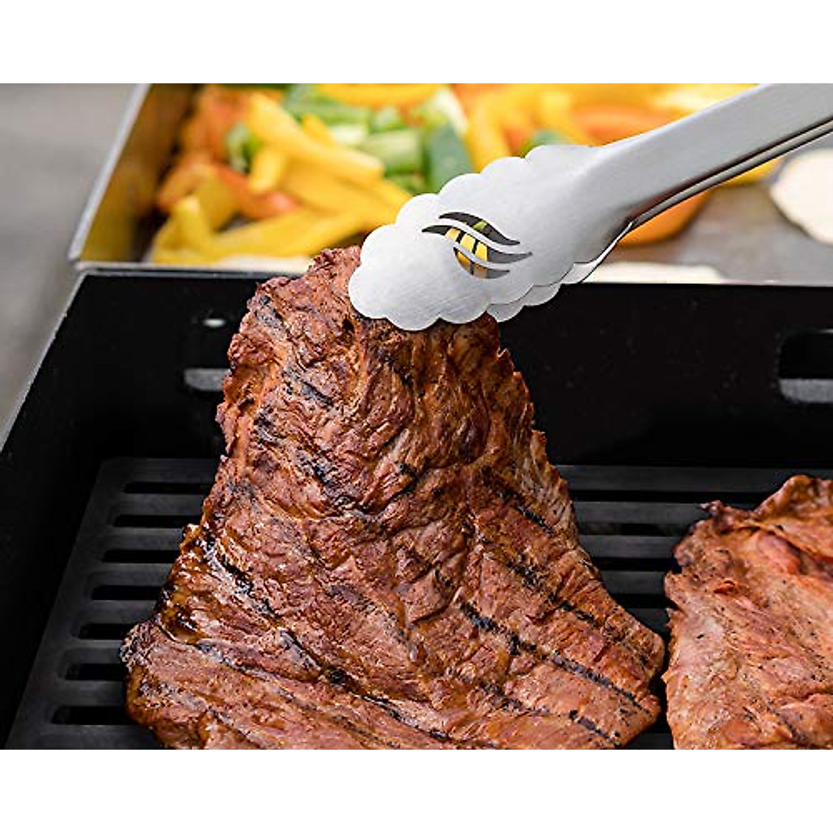 Blackstone 1819 Griddle and Charcoal Combo, Black