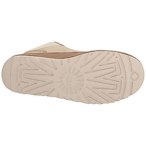 UGG Women's Highland HI Heritage Sneaker, Sand, 6