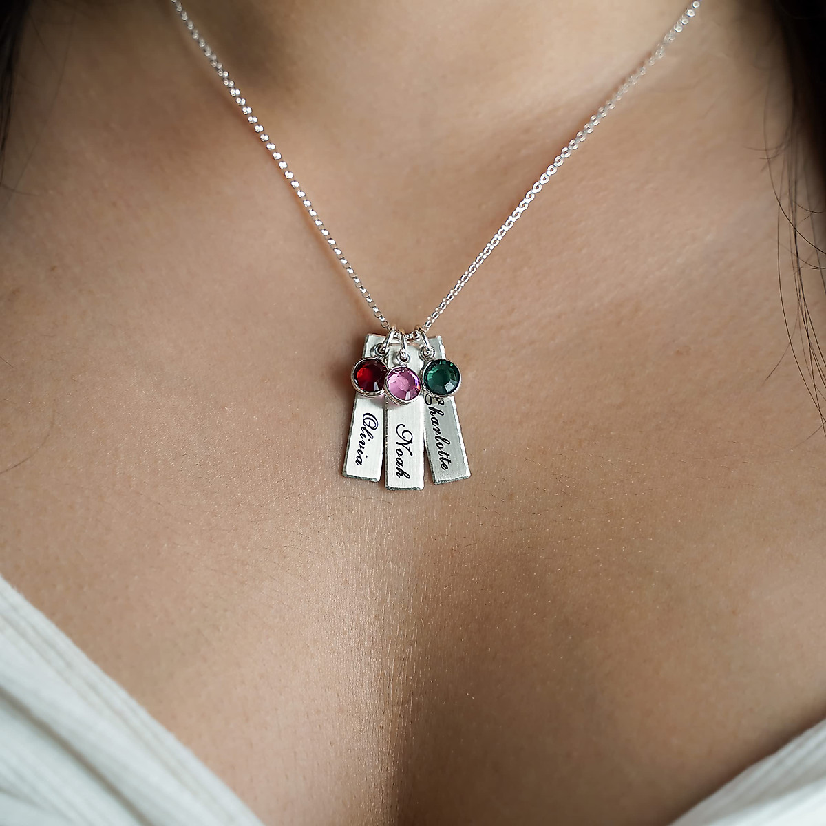 AJ's Collection Unity in Three Personalized Charm Necklace. Customize 3 Sterling Silver Rectangular Pendants with Names of Your Choice. Gifts for Her