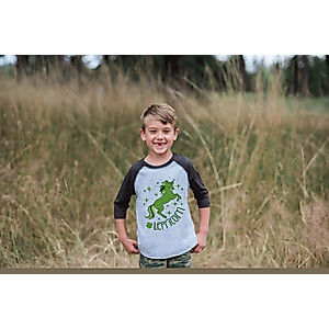 7 ate 9 Apparel Kids Funny Irish Unicorn St. Patricks Day Grey Raglan Tee 4T