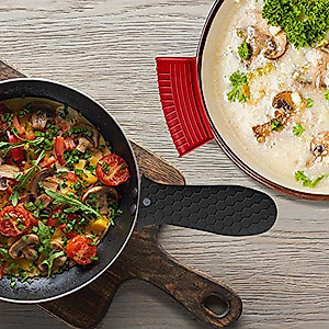 8 Pack Cast Iron Handle Cover, Silicone Hot Handle Holder, Assist Handle Holder, Non-Slip Pot Holder Sleeve, Pot Handle Covers Heat Resistant Potholder Cookware Silicone Cast Iron Handle Cover, Red