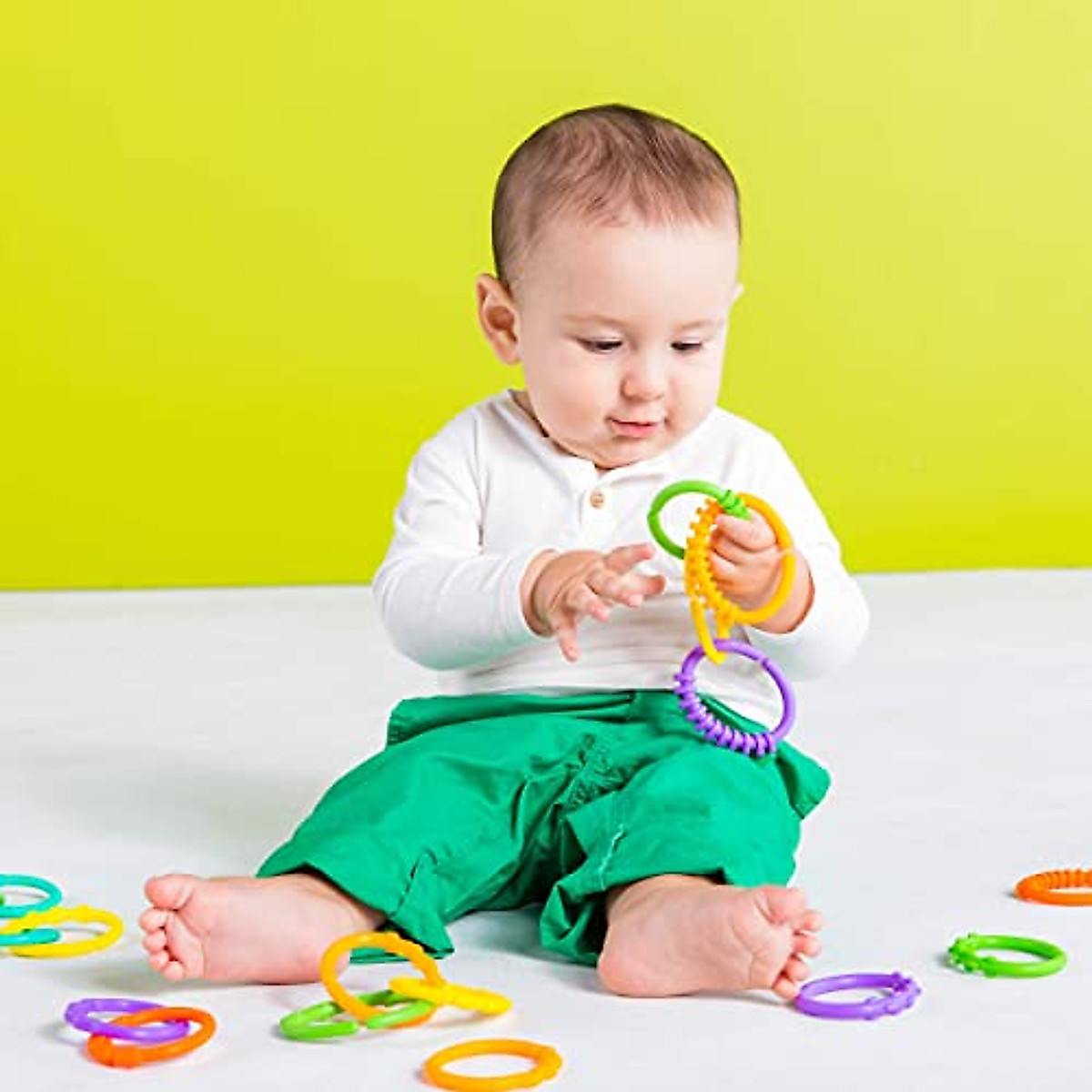 Bright Starts Lots of Links Rings - for Stroller or Carrier Seat - BPA-Free 24 Pcs, Ages 0 Months Plus
