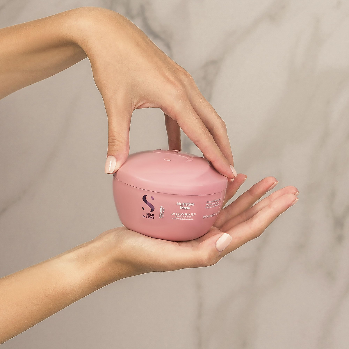 Alfaparf Milano Semi Di Lino Moisture Nutritive Hair Mask - Deep Conditioning Hair Repair Mask for Hydration & Shine - Sulfate, Paraben & Paraffin Free - Professional Quality Hair Care (6.76 oz)