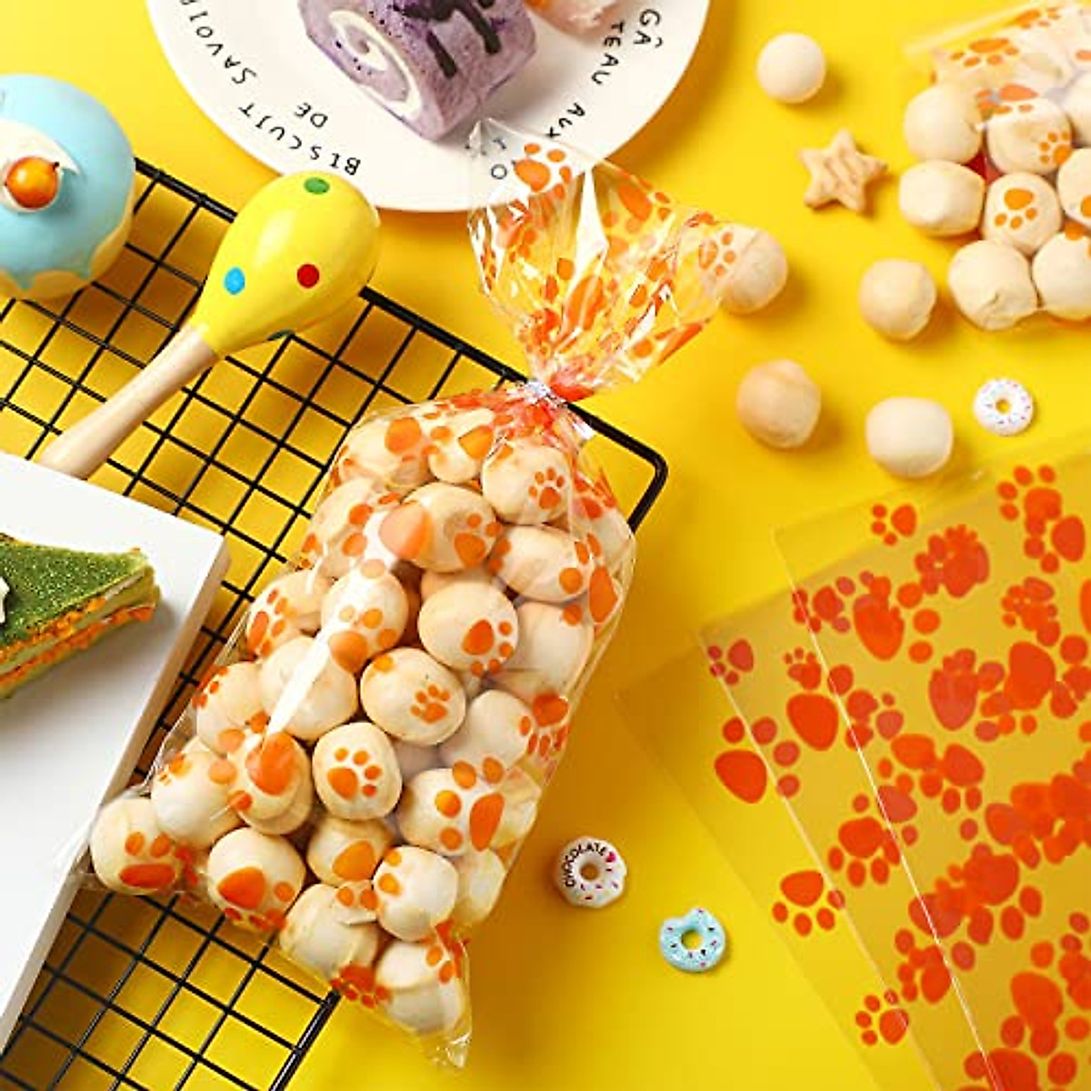 Blulu 200 Pieces Pet Paw Print Cone Cellophane Bags Heat Sealable Candy Bags Dog Paw Gift Bags Cat Treat Bags with 200 Pieces Silver Twist Ties for Pet Treat Party Favor (Orange)