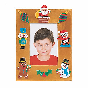 Baker Ross FE765 Christmas Foam Stickers - Pack of 200, Kids Stickers, Ideal for Children's Arts and Crafts Projects, Great for Card Making and Scrapbooking