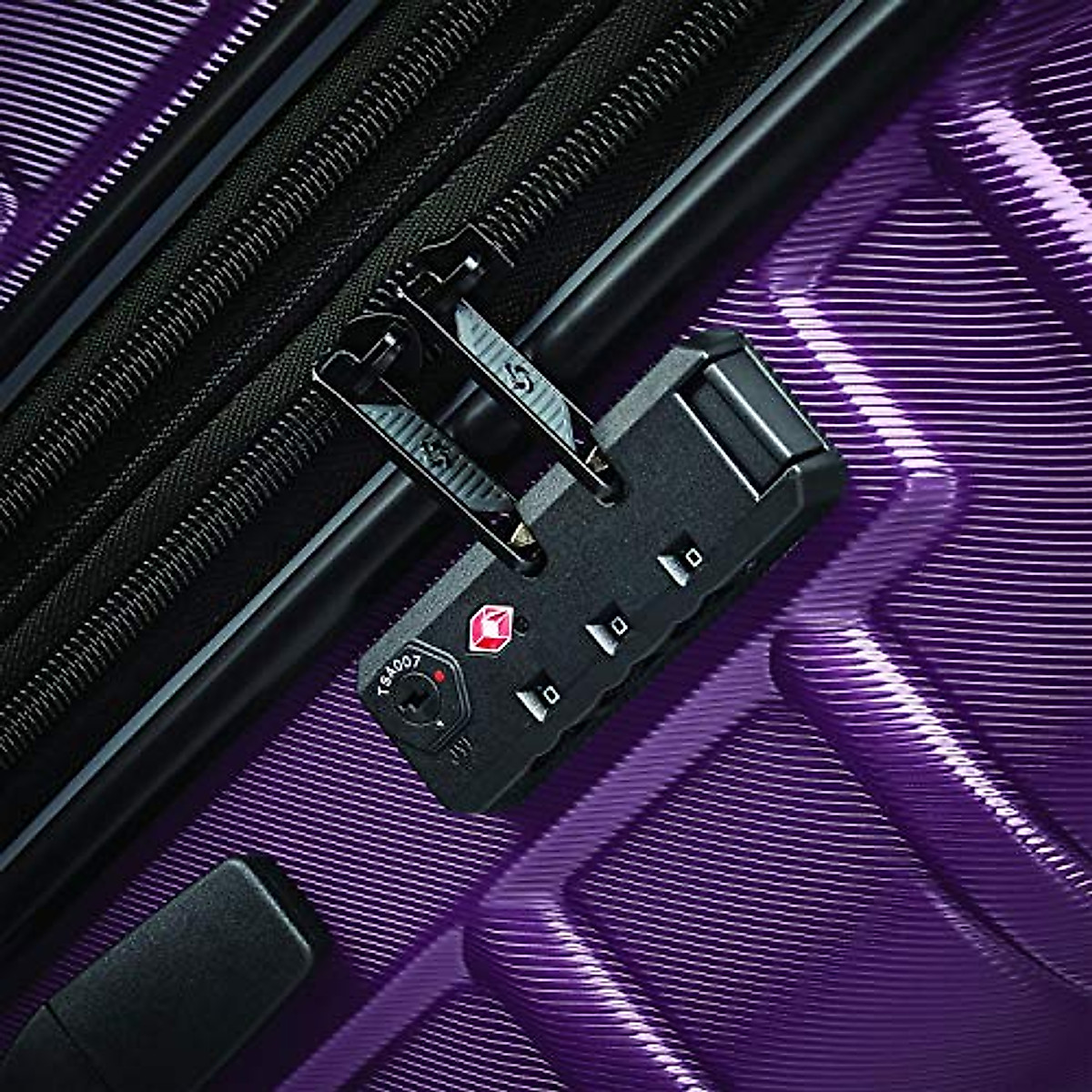 Samsonite Omni 2 Hardside Expandable Luggage with Spinner Wheels, Checked-Medium 24-Inch, Purple