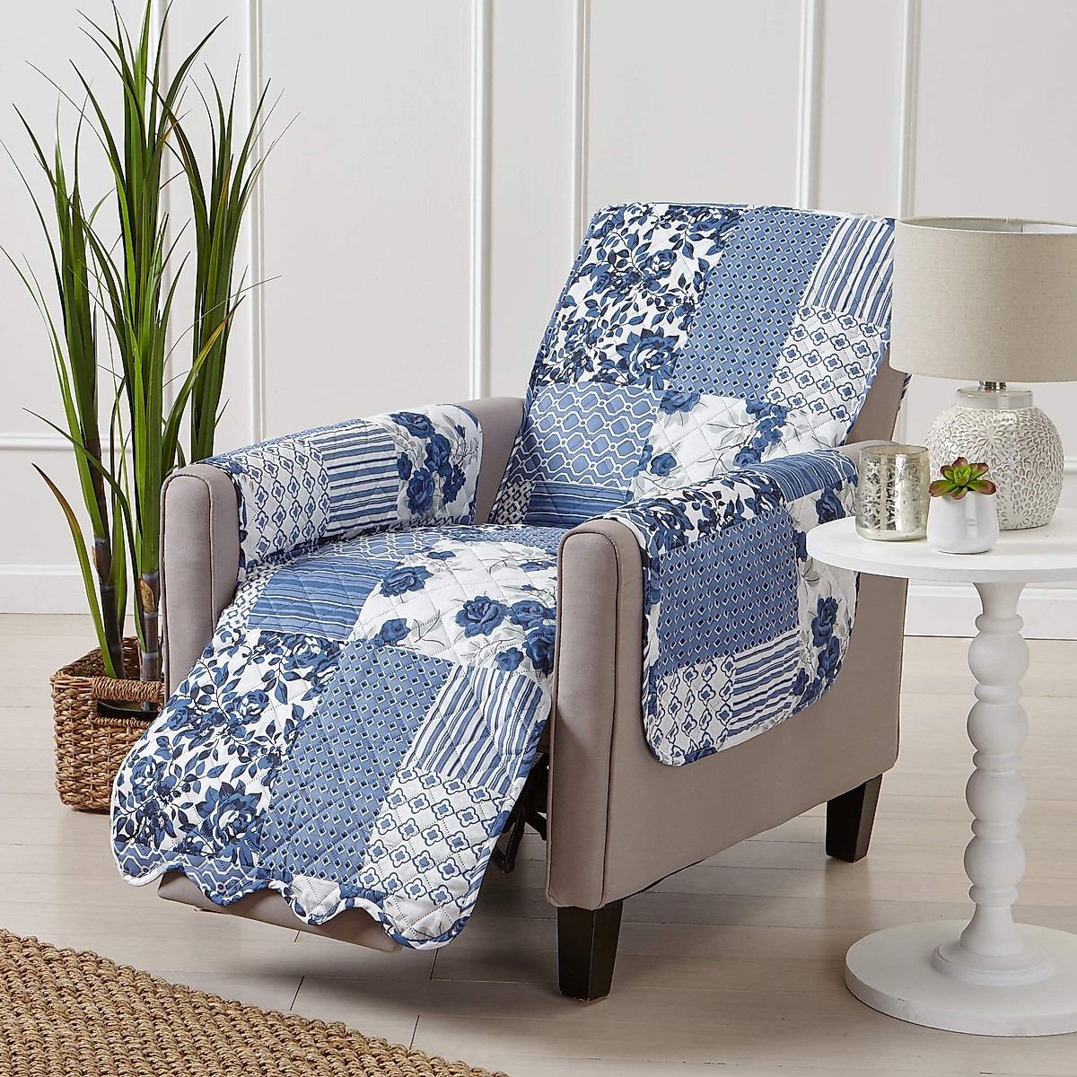 Great Bay Home Patchwork Scalloped Printed Furniture Protector Stain Resistant Recliner Cover (Recliner, Navy)