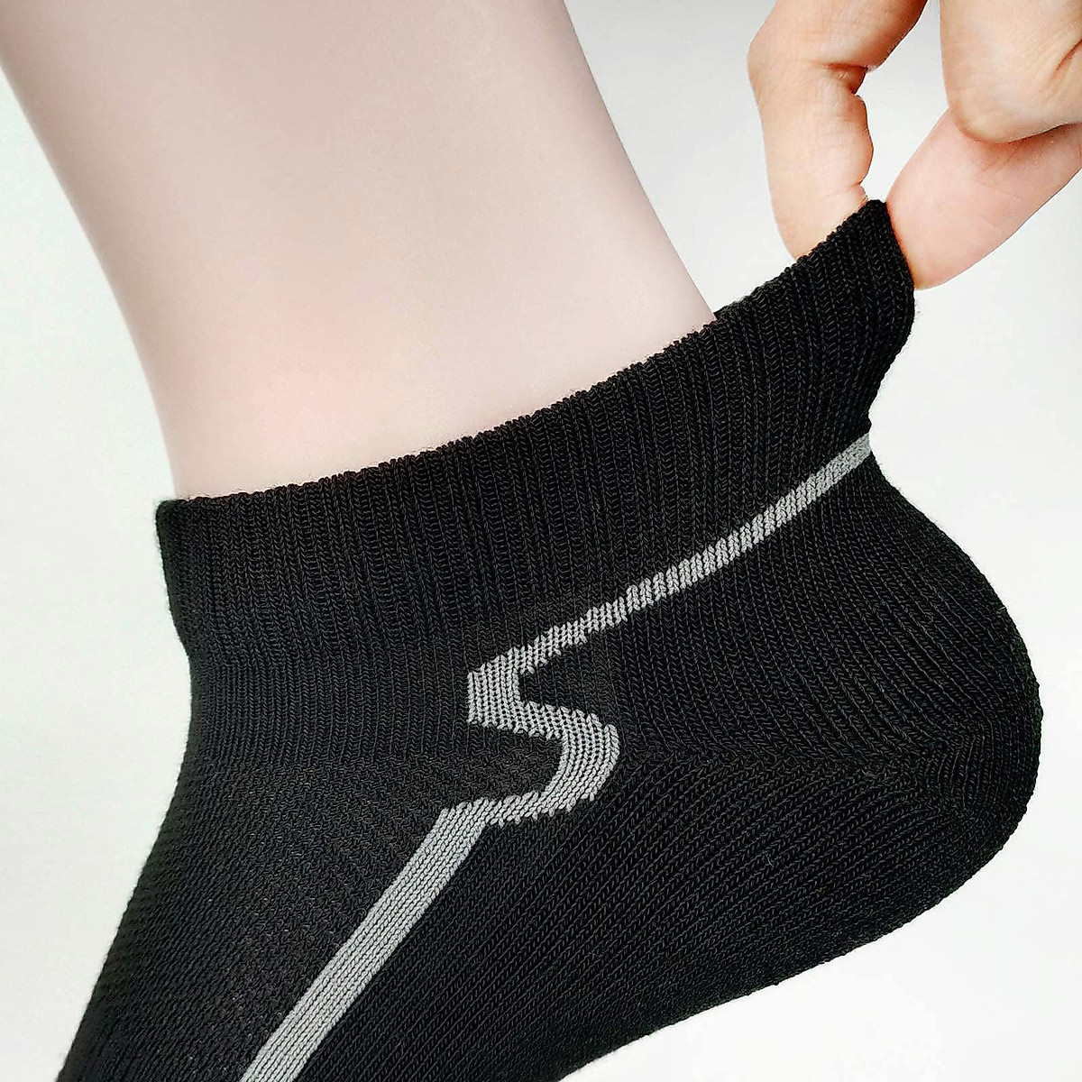 BERING Men's Performance Athletic Ankle Running Socks, Black, Size 9-12, 6 Pairs