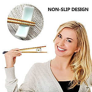 5 Pairs Cute Lucky Cat Chopsticks and Chopstick Rest Set, Chopsticks Holder 5 Cats, Classic Japanese Style Bamboo Natural Reusable China Chopsticks Holder Gift Set, Dishwasher - Safe (Cute Cat)