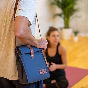 Insulated Lunch Bag by KRYO - Small reusable cooler bag - A travel lunchbox, Blu