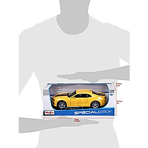 Maisto 1:18 Scale 2010 Chevy Camaro SS RS Diecast Vehicle (Colors May Vary)